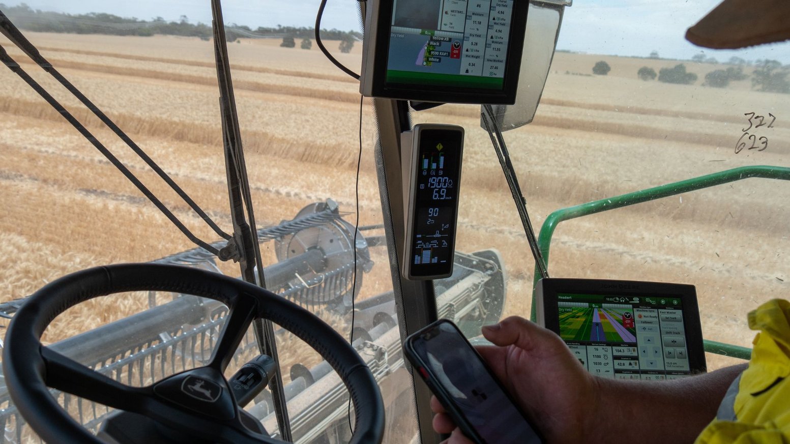 Broadacre Connectivity Deep Dive Series: In Cab Data and Map Loading